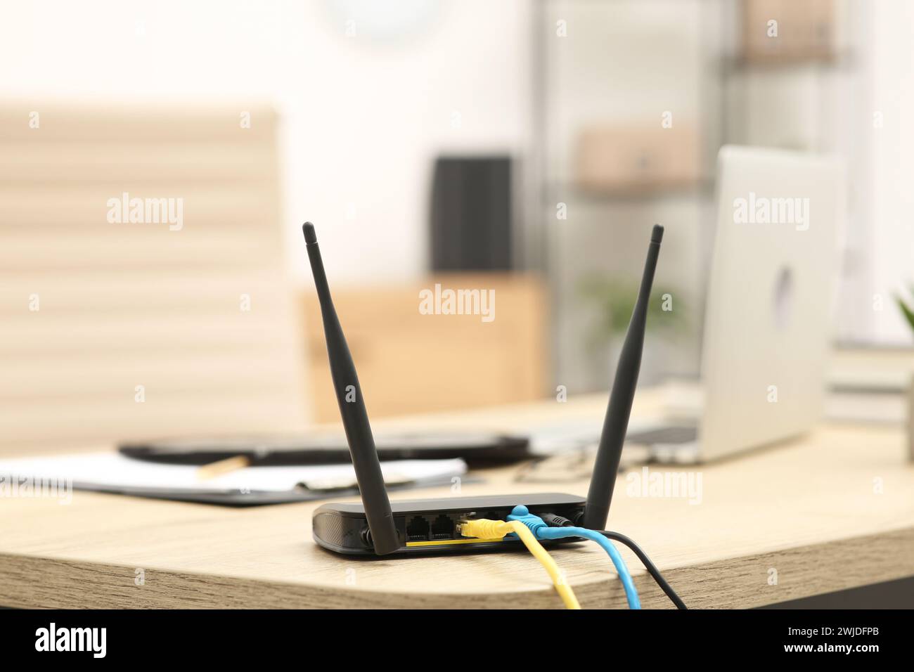 Wifi router table hi-res stock photography and images - Alamy