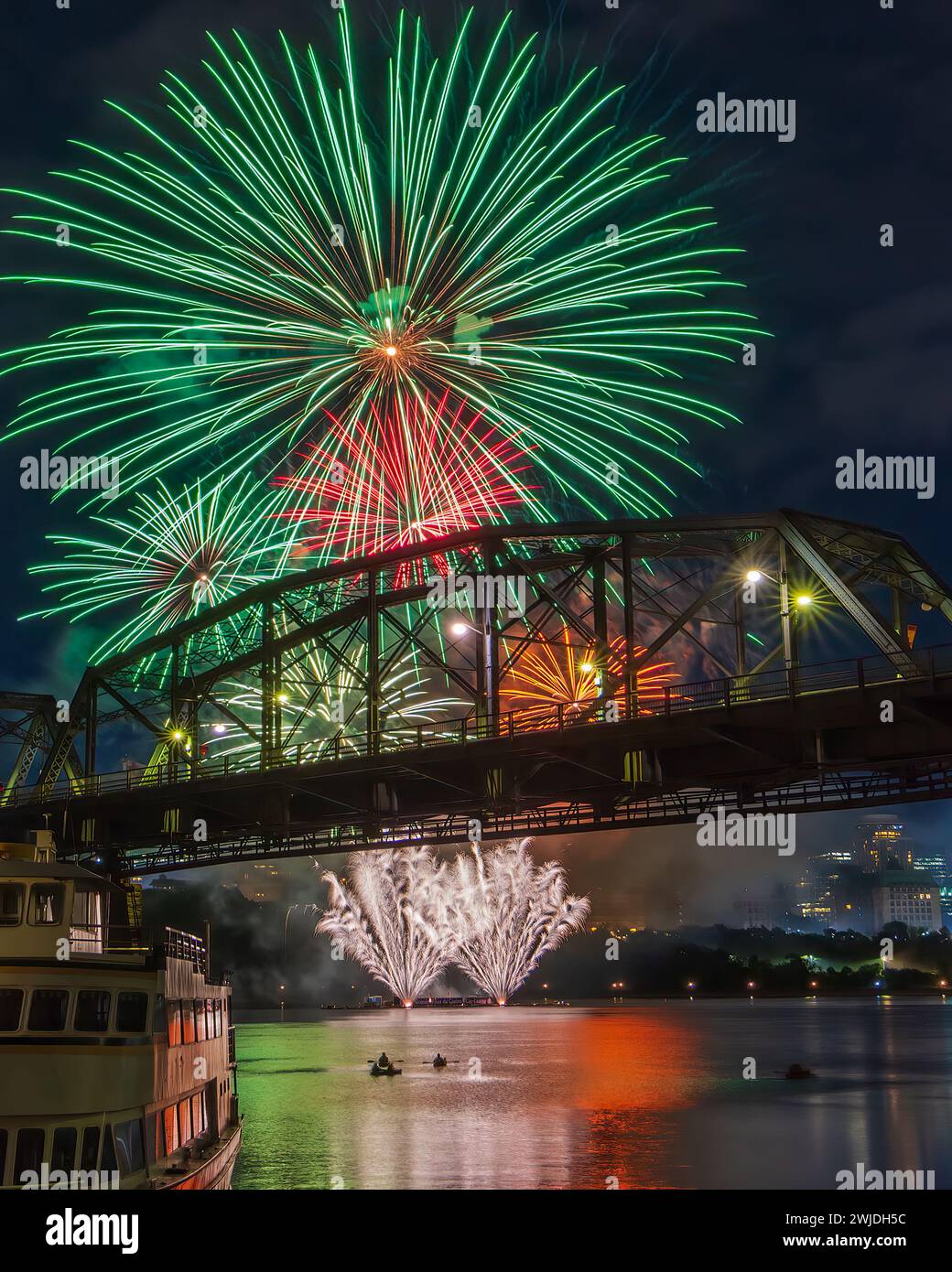 International fireworks competition on the Ottawa River Stock Photo - Alamy