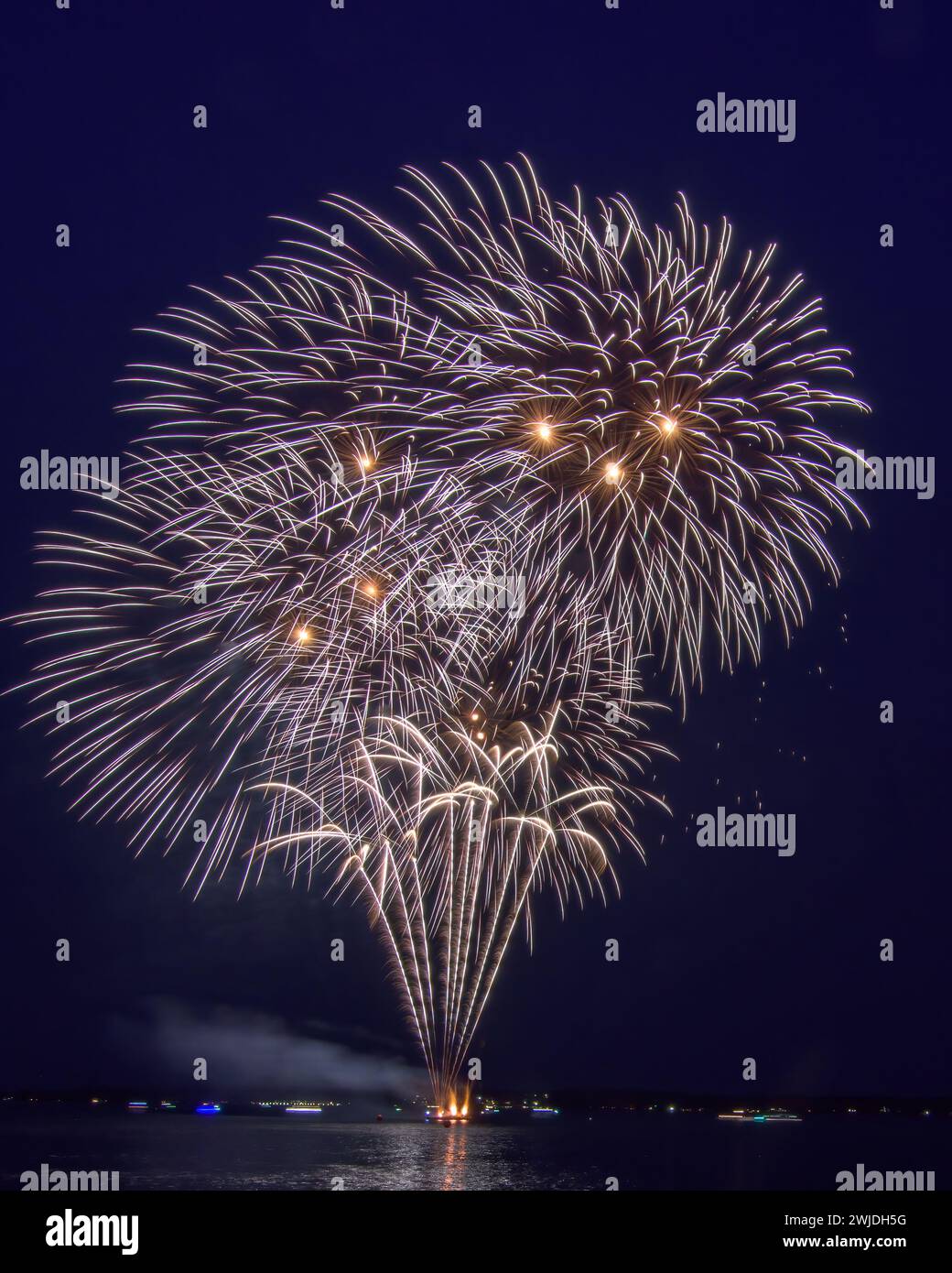 Canada Day fireworks along the St. Lawrence River Stock Photo - Alamy