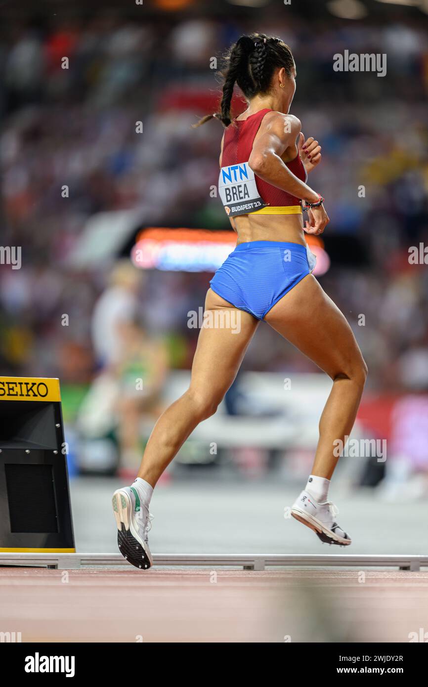 Joselyn Brea participating in the 5000 meters at the World Athletics ...