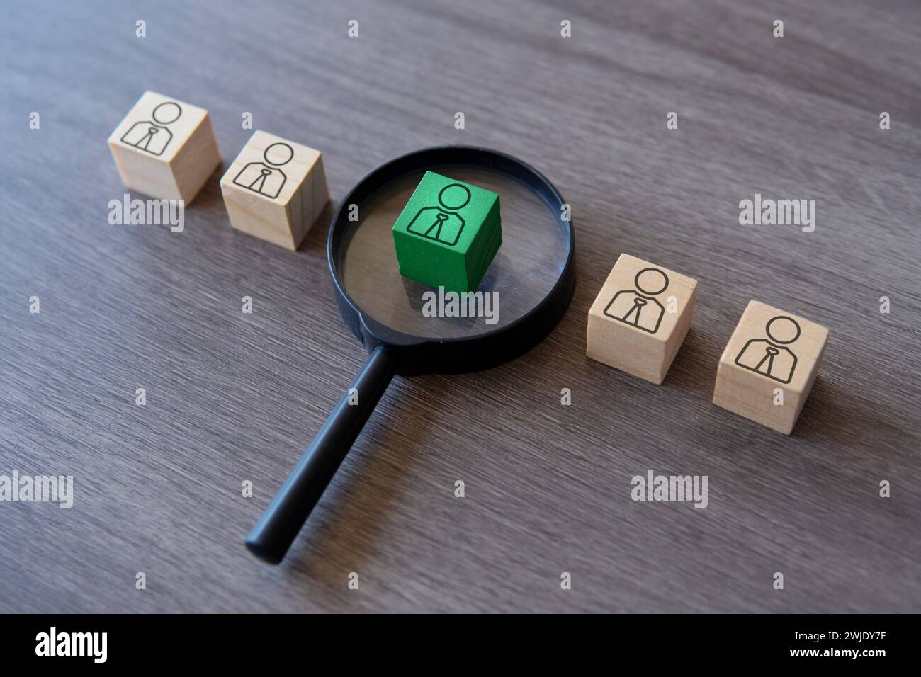 Magnifying glass wooden blocks hi-res stock photography and images - Alamy
