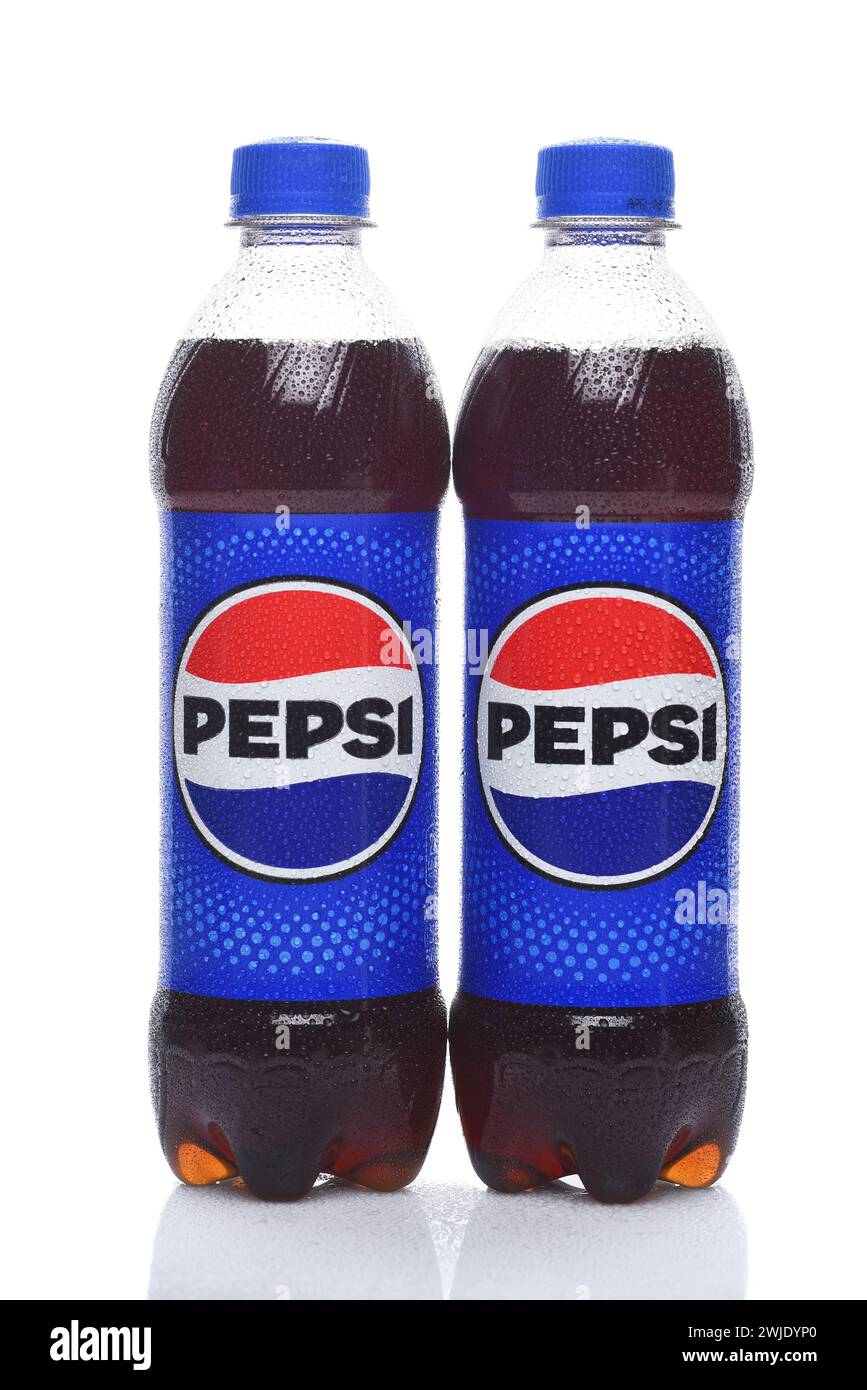 Pepsi bottles 2024 hi-res stock photography and images - Alamy