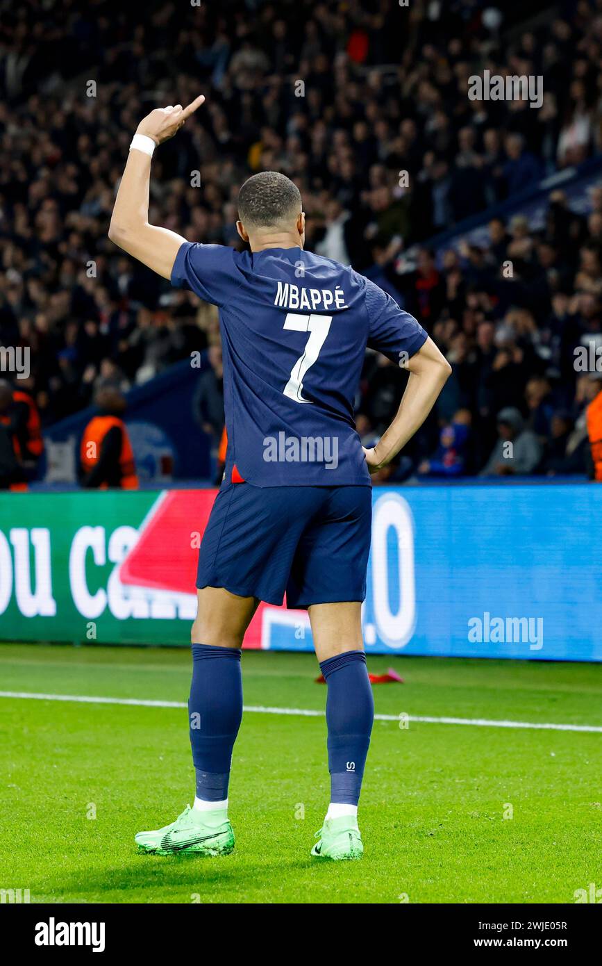 Kylian mbappe psg scoring hi-res stock photography and images - Alamy