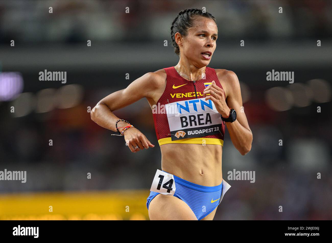 Joselyn Brea participating in the 5000 meters at the World Athletics ...
