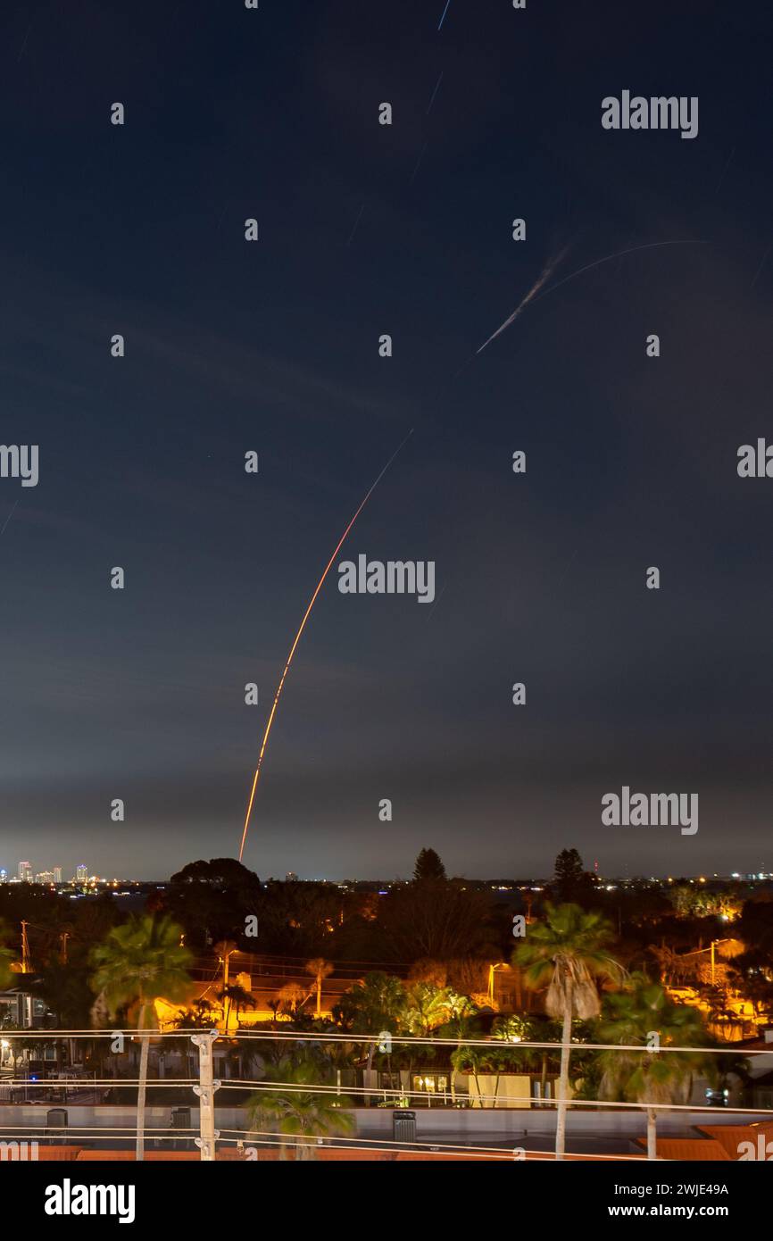 SpaceX Intuitive Machines Lunar Lander Launch Stock Photo - Alamy SpaceX Intuitive Machines Lunar Lander Launch Stock Photo - Alamy