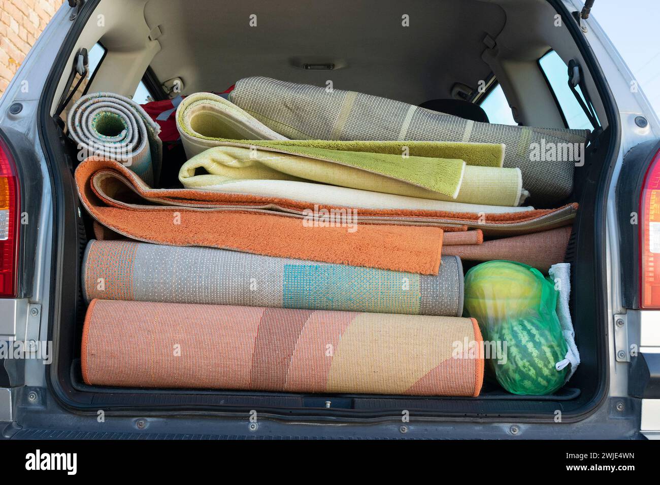Cleaning car carpets hi-res stock photography and images - Alamy