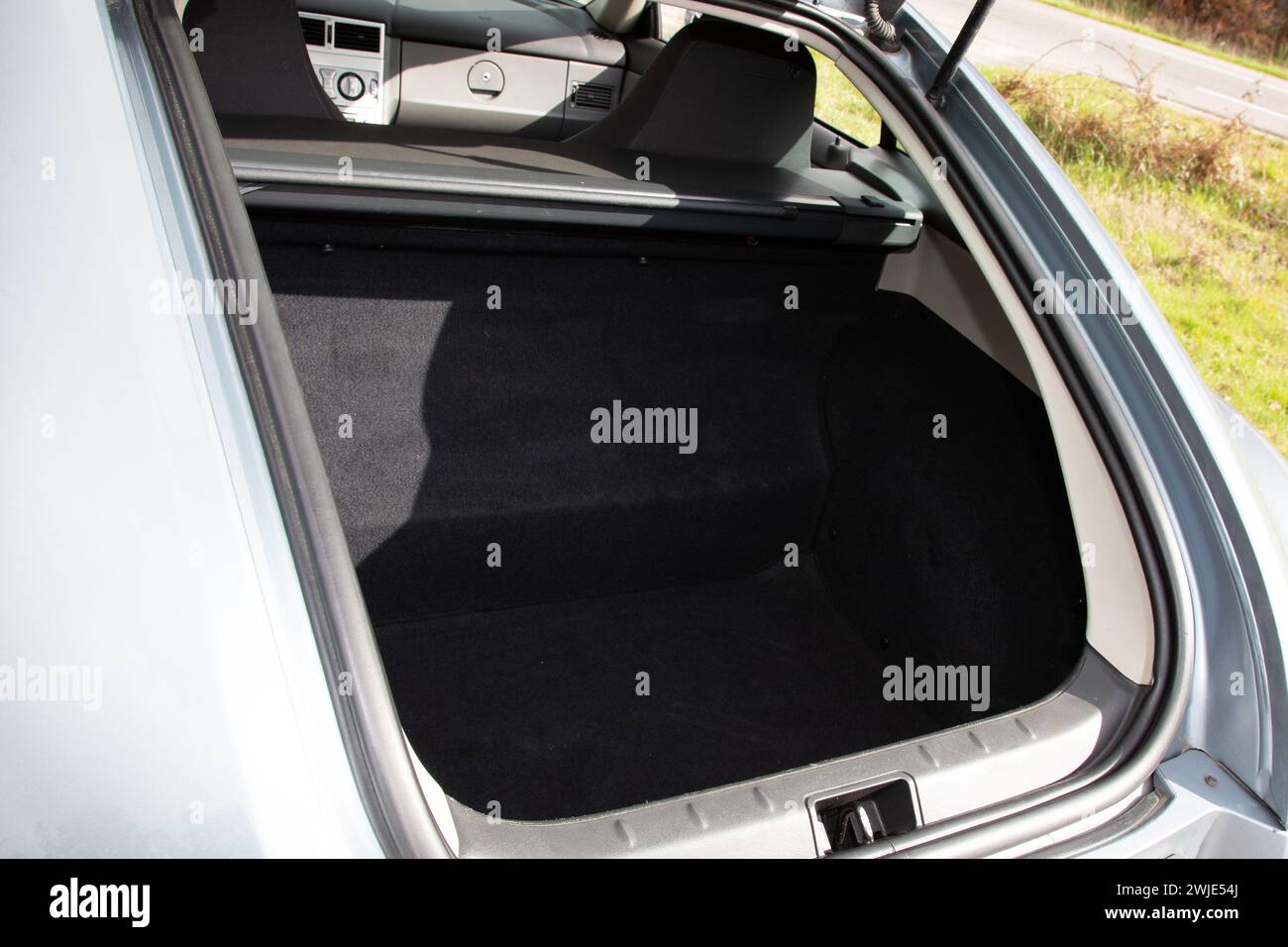 empty open trunk Luggage Compartment of a sport car Stock Photo - Alamy