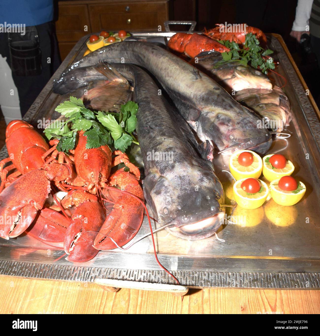 Fisch Tablett Muenchen 14.02.2024 Zum Franziskaner Wirtschaft ...