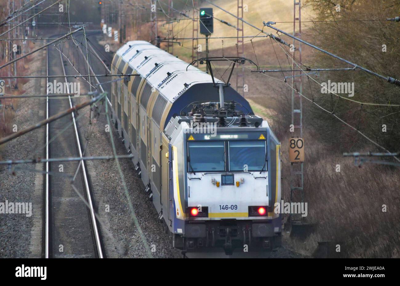 Einblicke bei einer Bahnfahrt mit Start in Goettingen Hbf nach Hannover ...