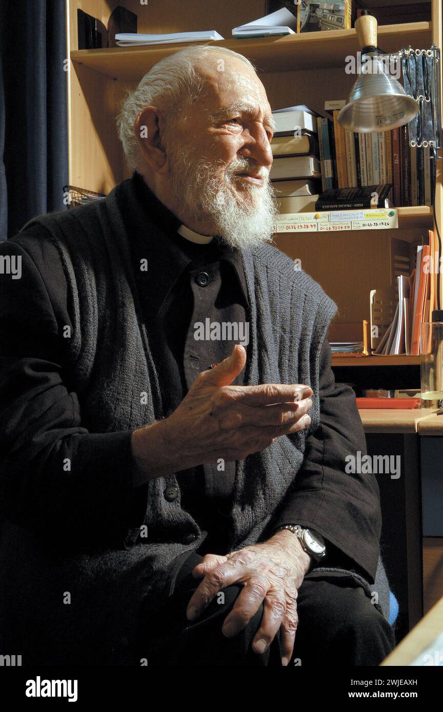 Groues hi-res stock photography and images - Alamy