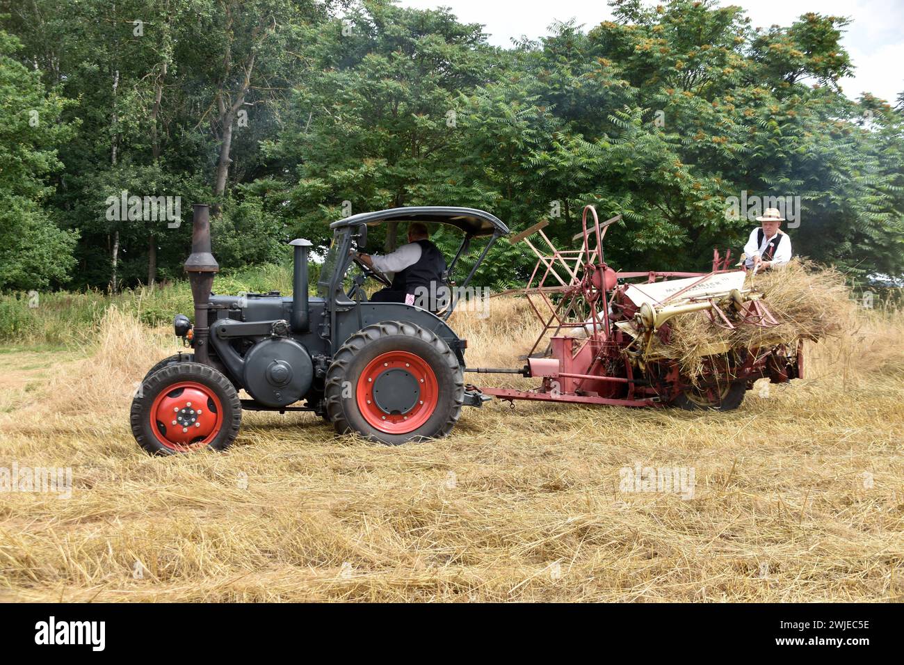 Traktor maschinen hi-res stock photography and images - Alamy
