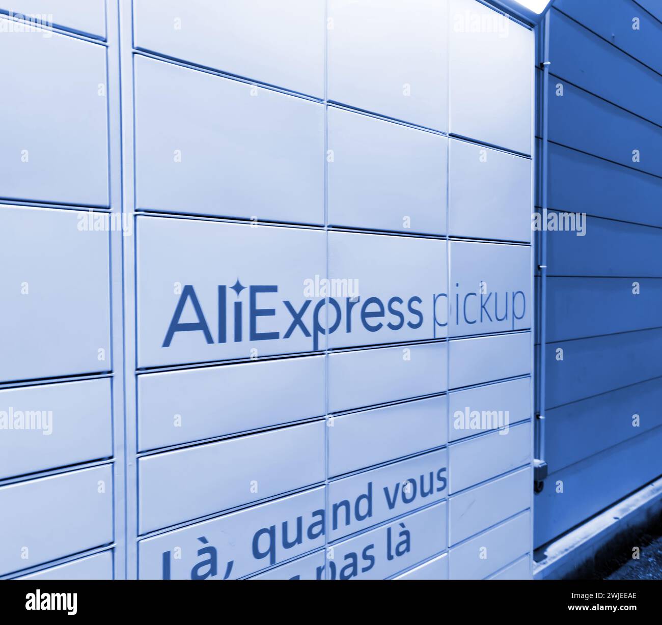 Aliexpress locker hi-res stock photography and images - Alamy