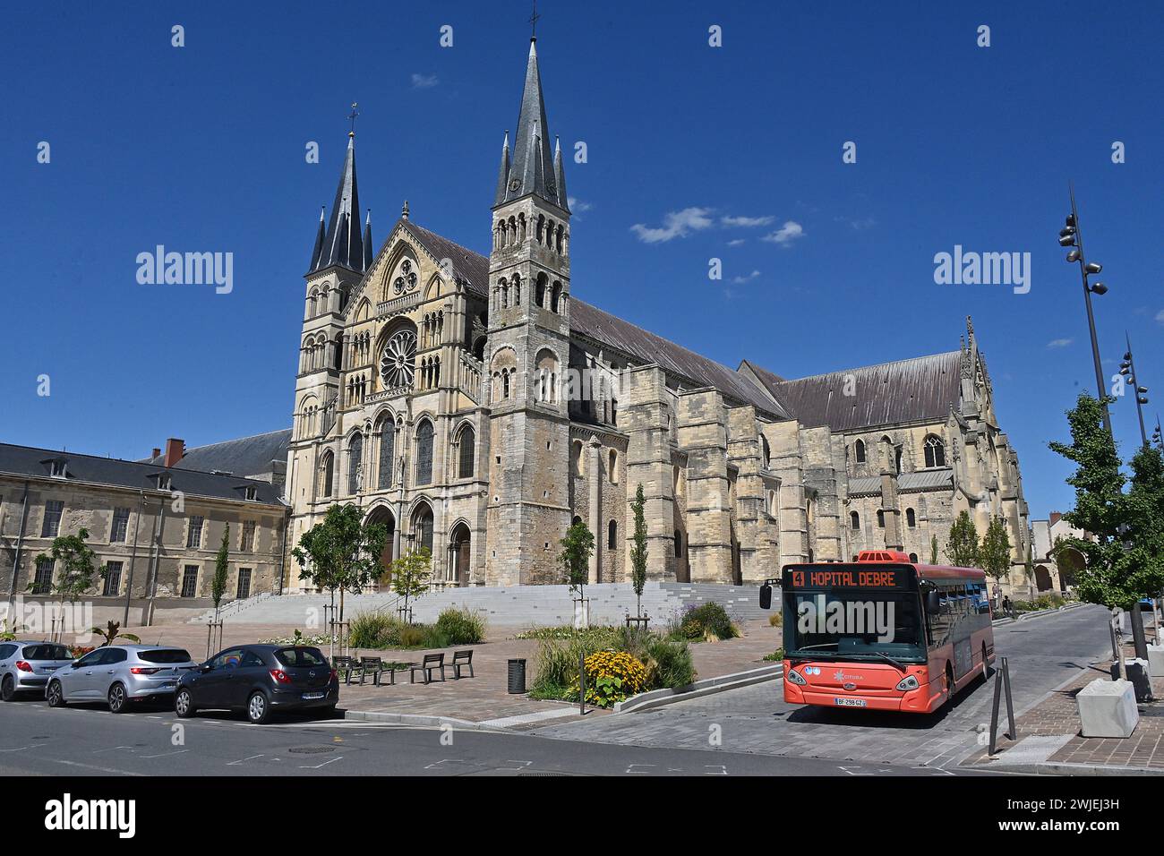Reims (north-eastern France): Basilica of Saint-Remi in the District of ...