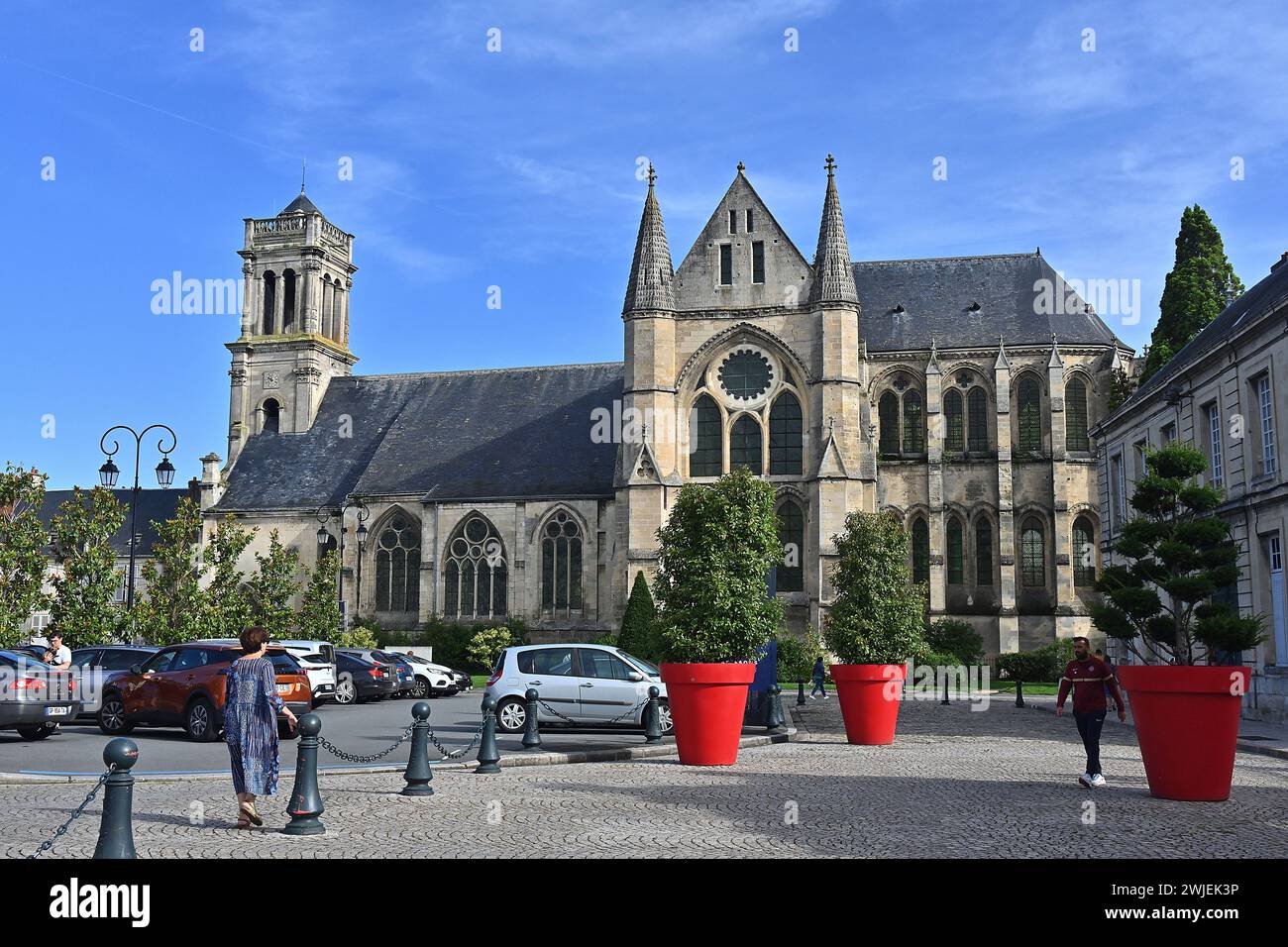 Soissons (north-eastern France): “place de l’hotel de ville”, City Hall ...