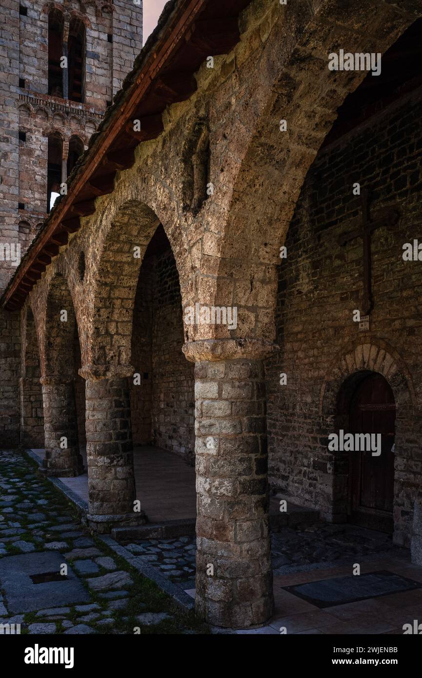Church built in 1000s and 1100s ad hi-res stock photography and images ...