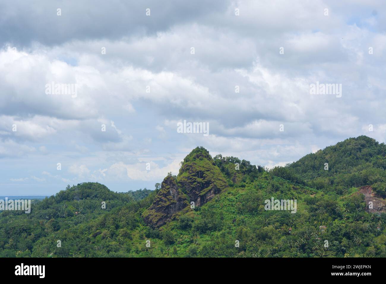 The Wadaslintang Reservoir Dam in Wonosobo, Indonesia Stock Photo - Alamy