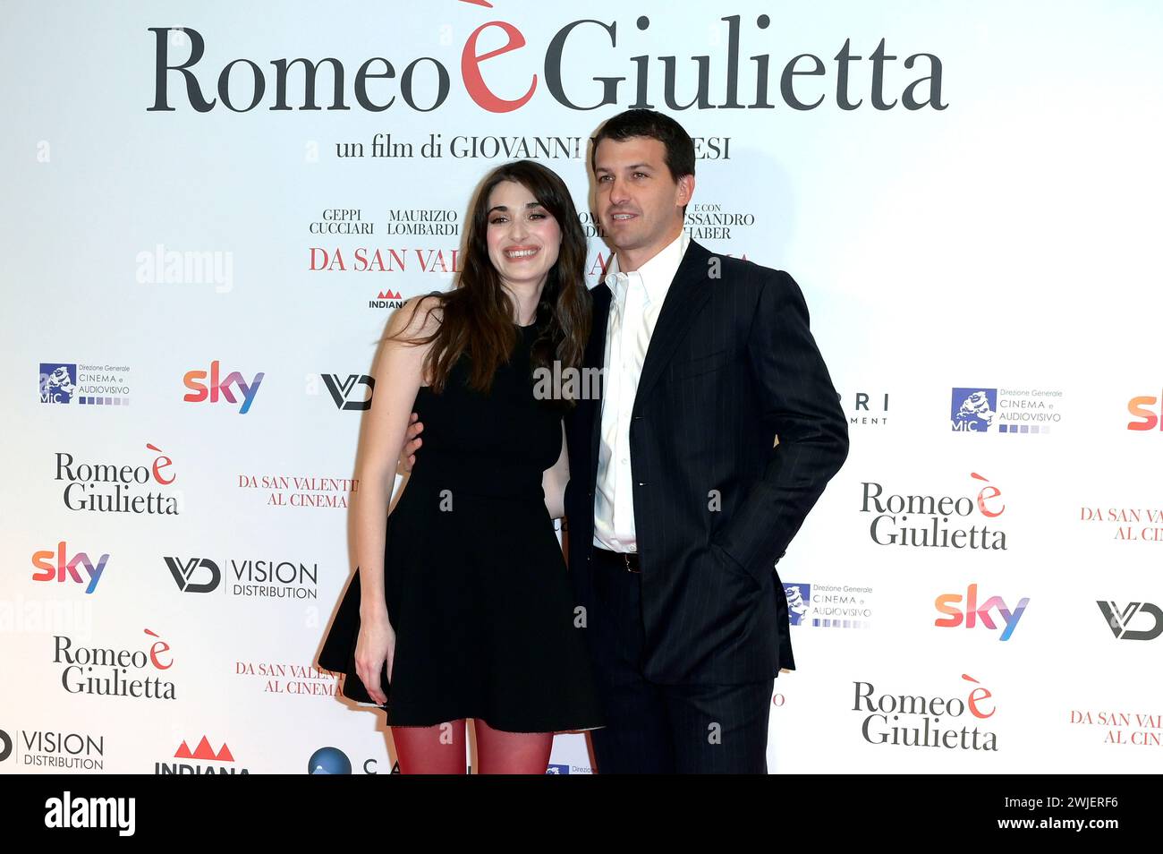 Pilar Fogliati Mit Partner Severiano Recchi Bei Der Premiere Des