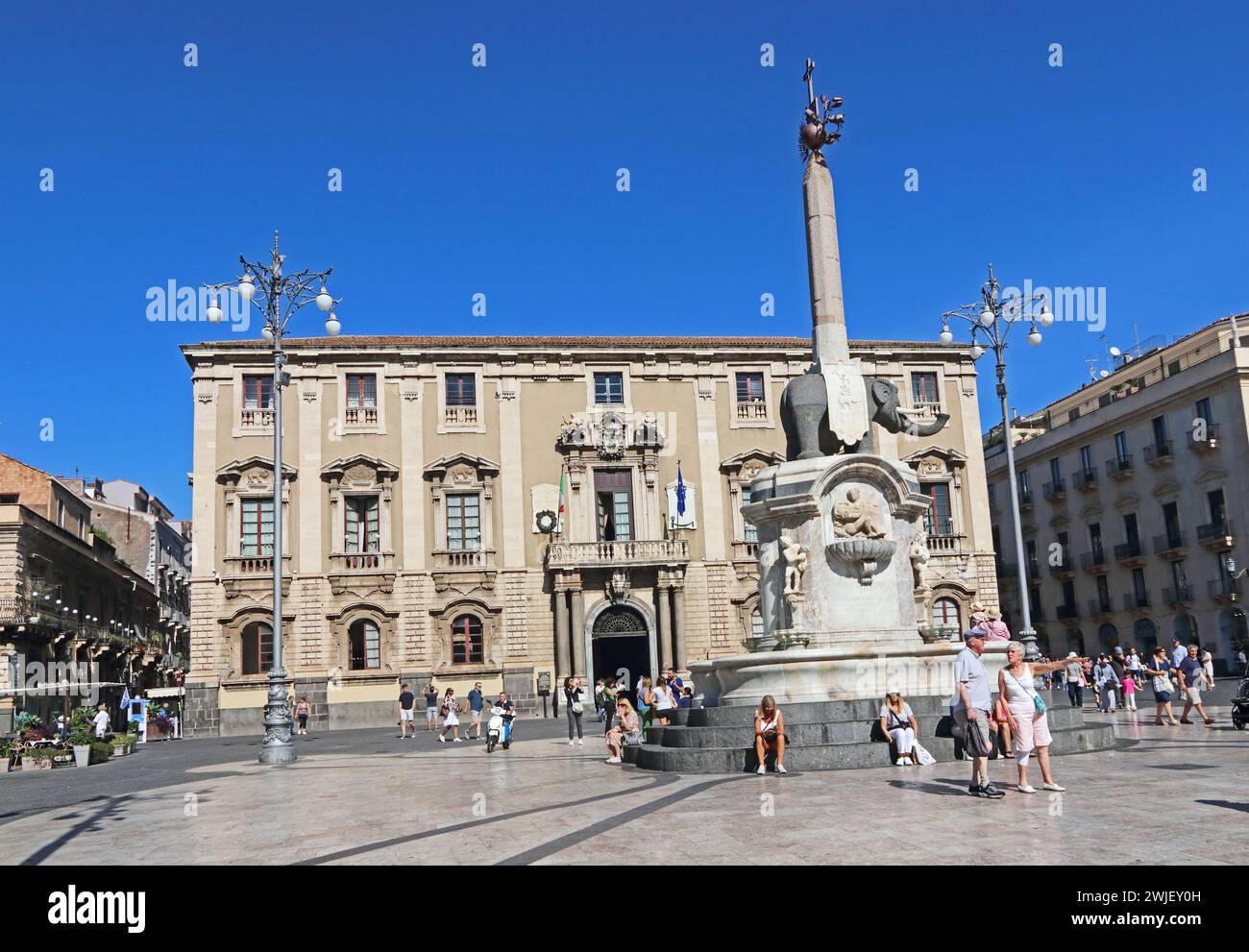 Piazzo Duomo, Catania, Sicily Stock Photo - Alamy
