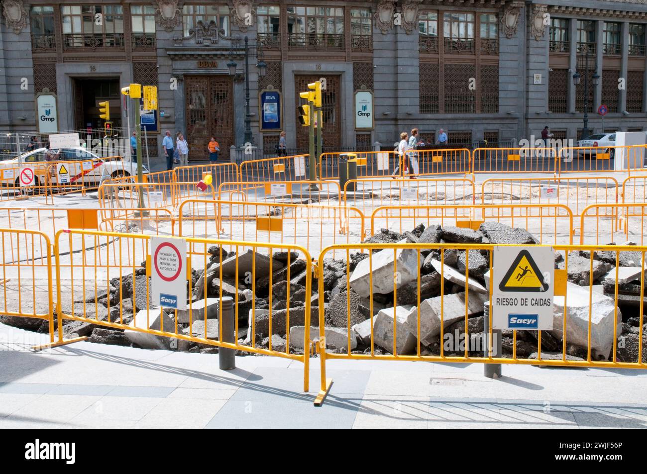 Construccion de calles hi-res stock photography and images - Alamy
