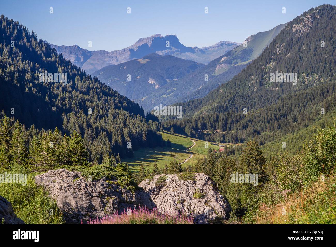 Les contamines village hi-res stock photography and images - Alamy