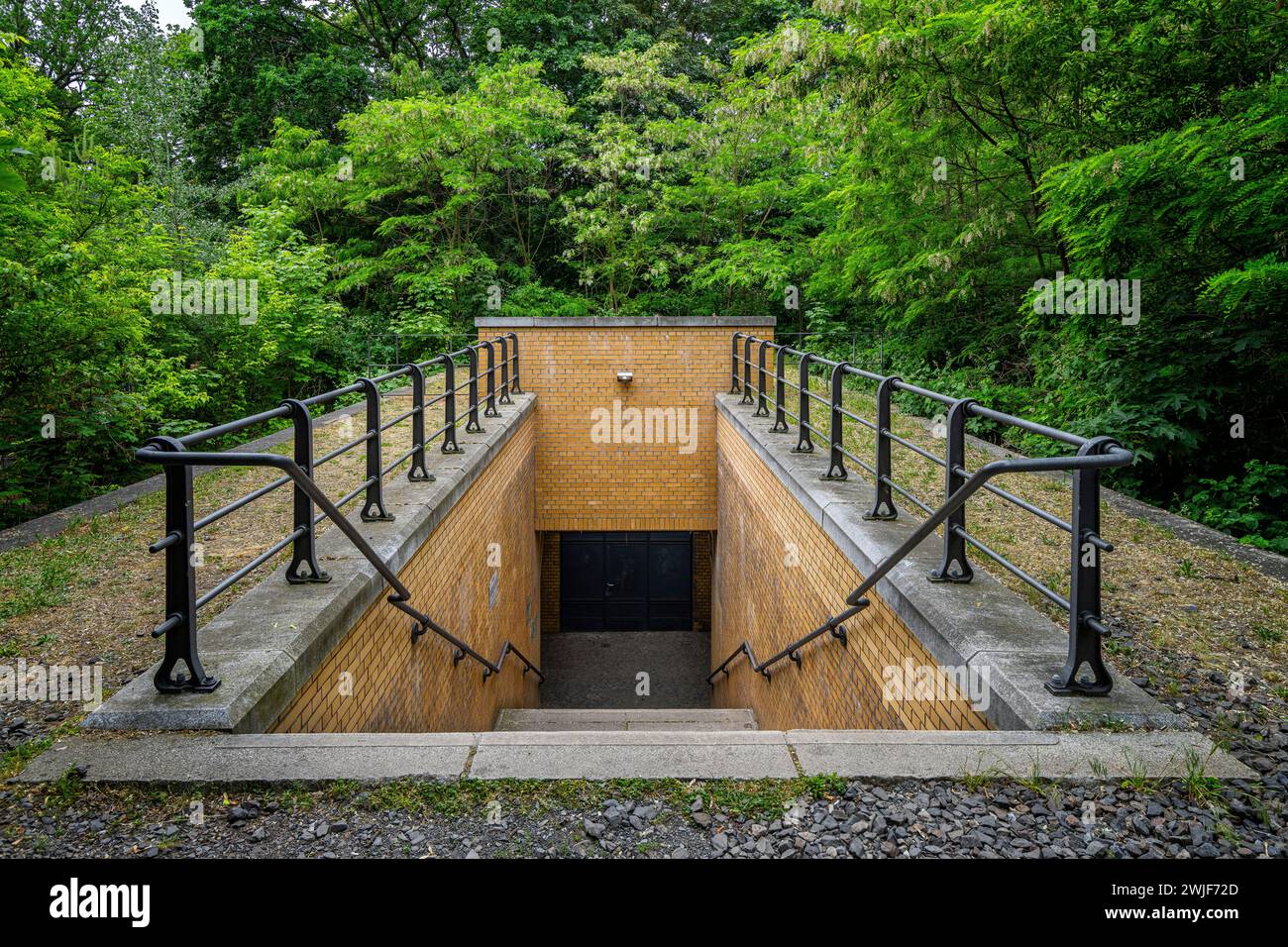 Bahn schiene gleis hi-res stock photography and images - Alamy