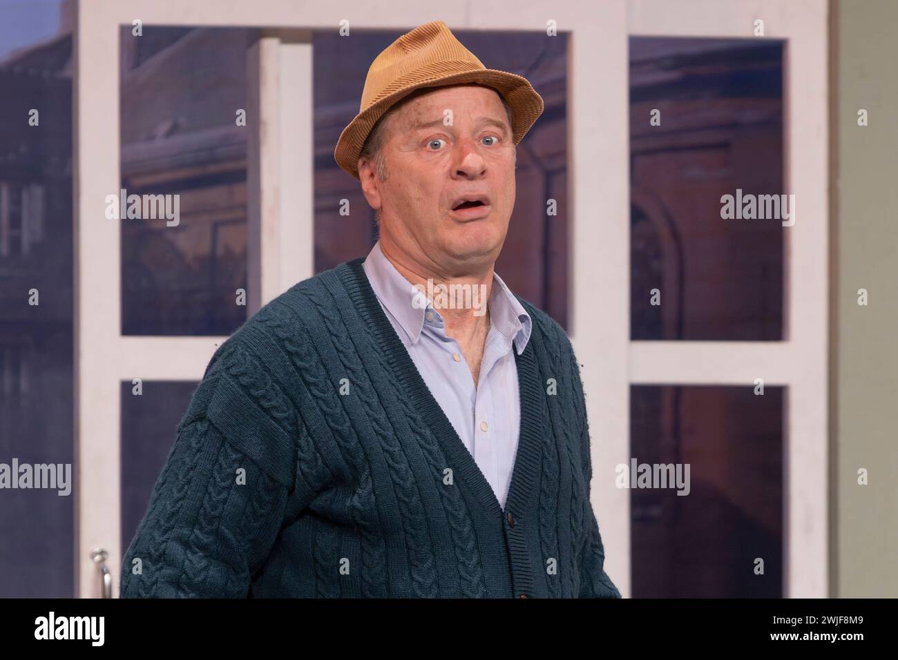 Tom Gerhardt in Hausmeister Krause - Du lebst nur zweimal in der ...