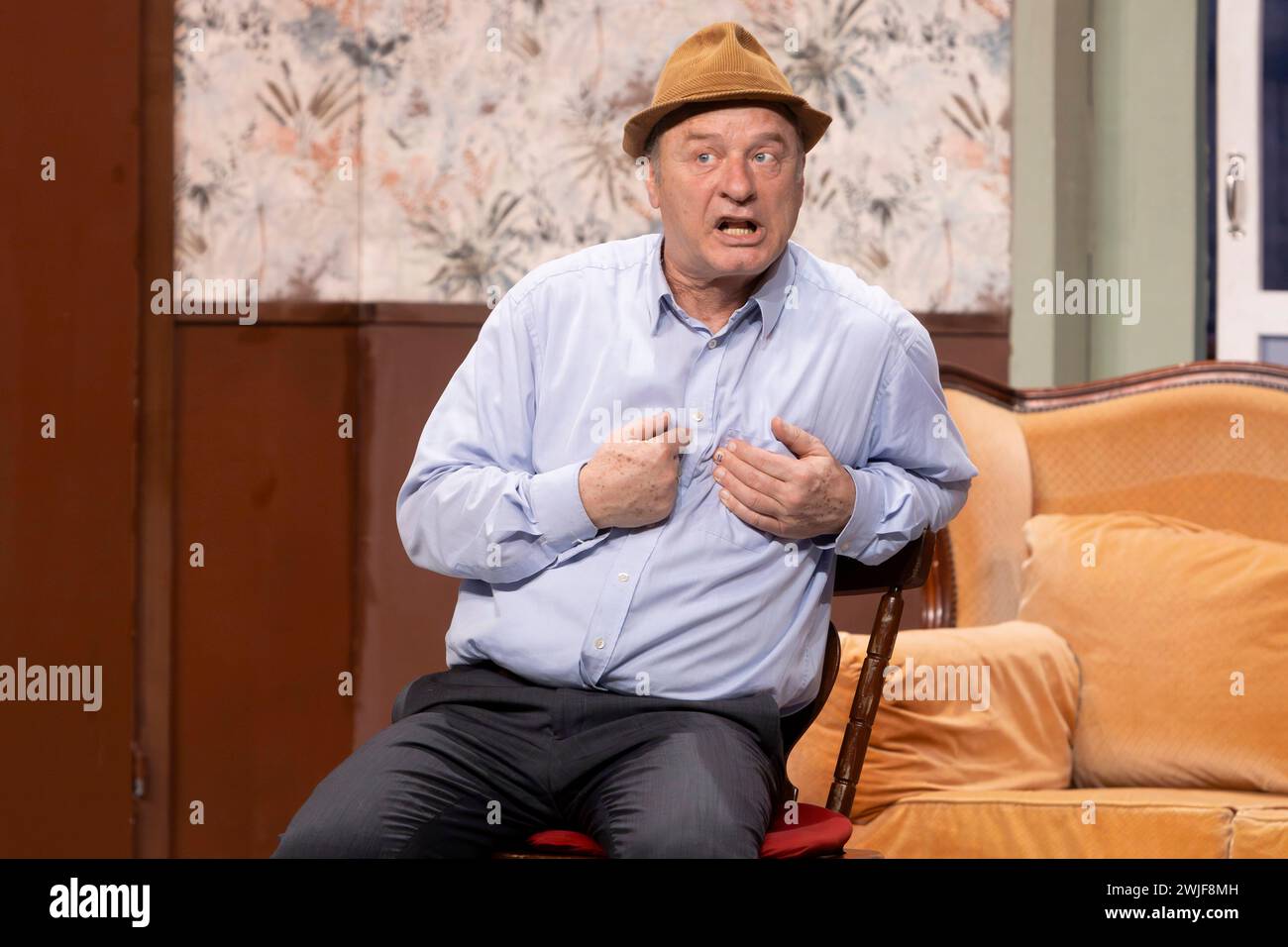 Tom Gerhardt in Hausmeister Krause - Du lebst nur zweimal in der ...