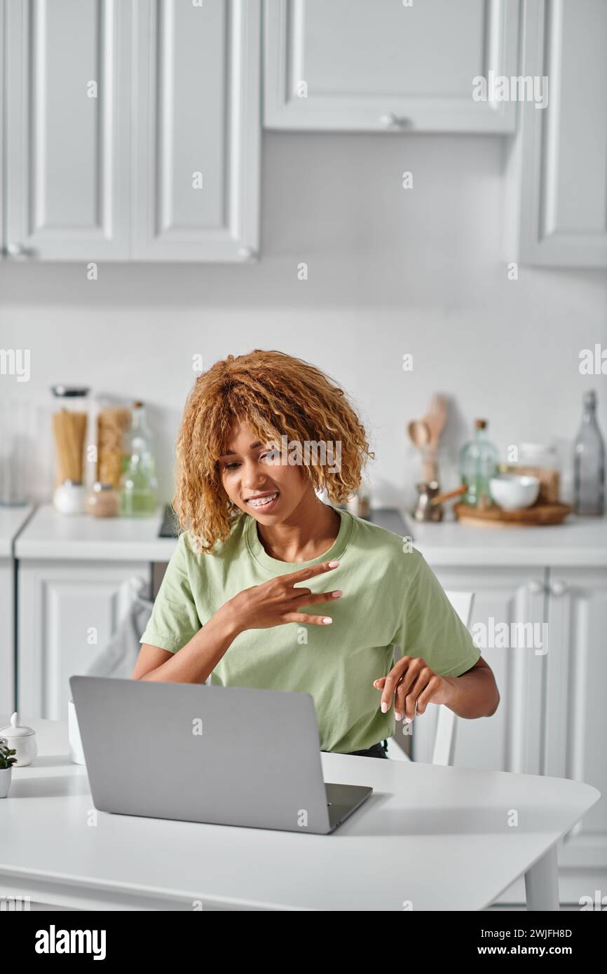 African american sign language hi-res stock photography and images - Alamy