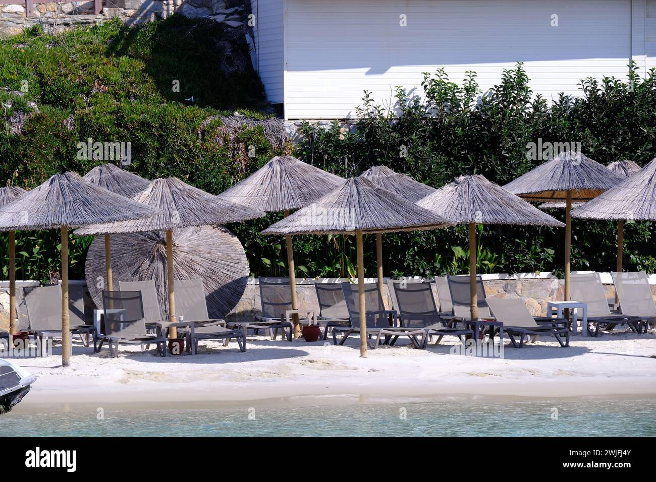 Thin sand hi-res stock photography and images - Alamy