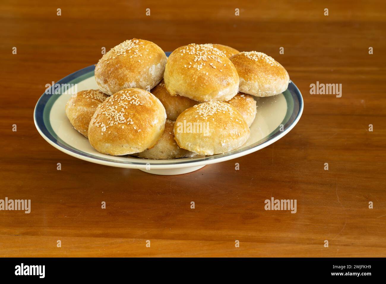 Oven baked buns hi-res stock photography and images - Alamy