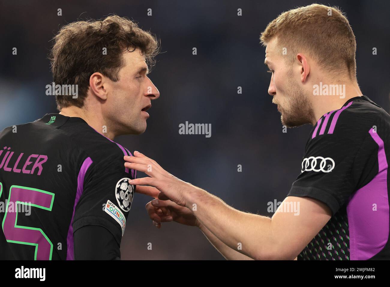 Team mate thomas muller hi-res stock photography and images - Alamy