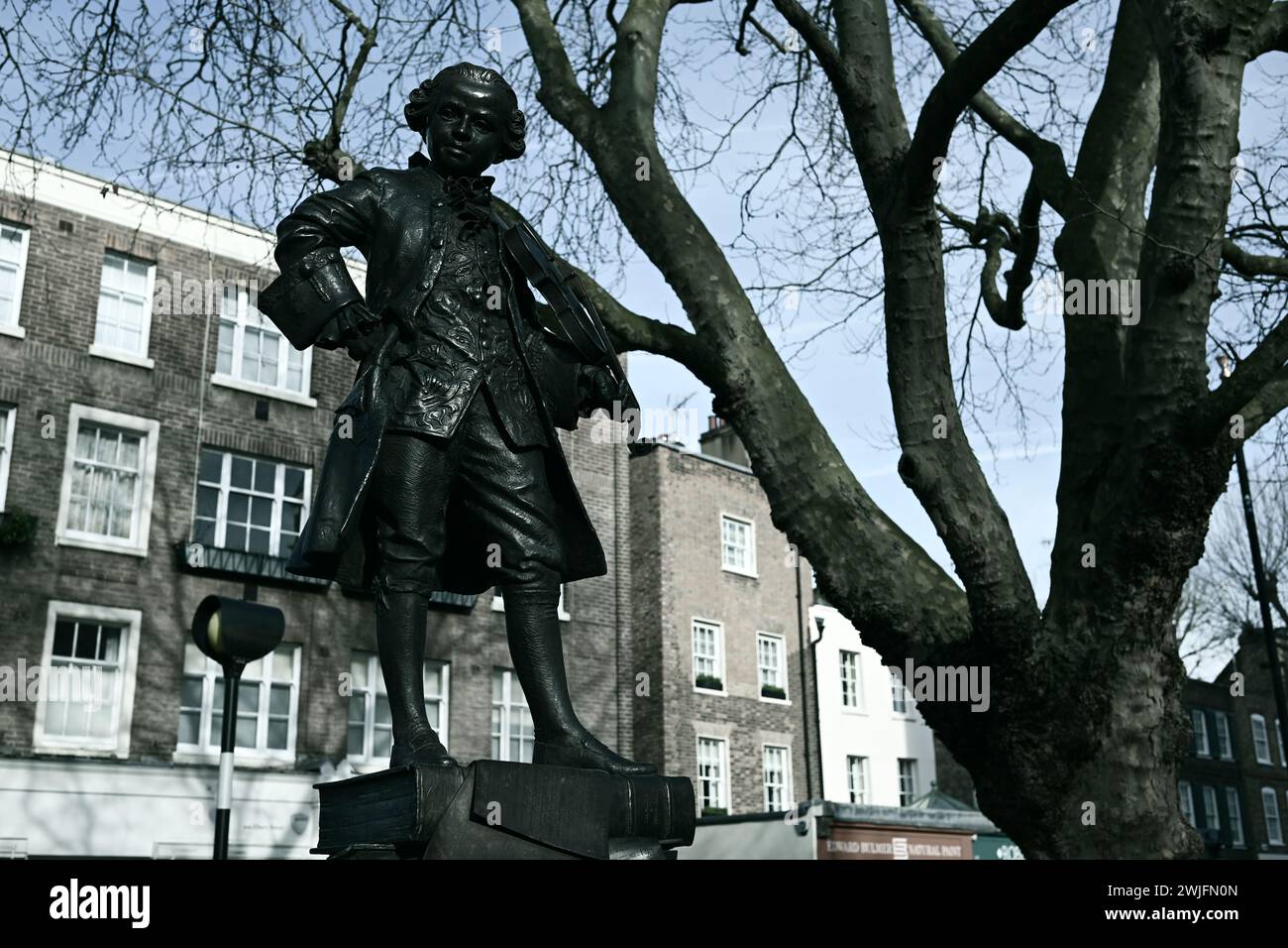 Mozart Statue London Stock Photo - Alamy