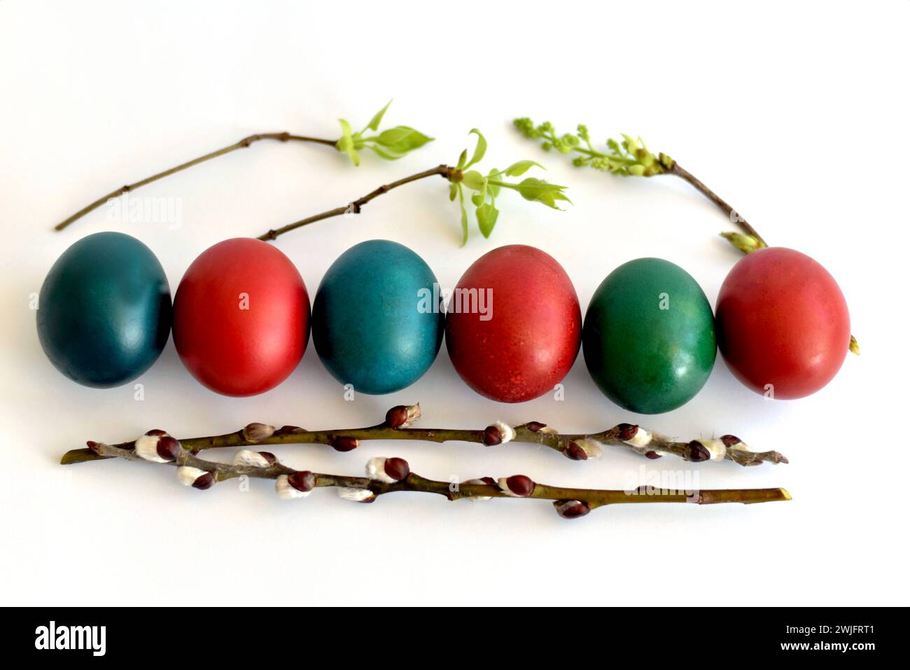 The attributes of the Resurrection of Christ holiday are chicken eggs ...