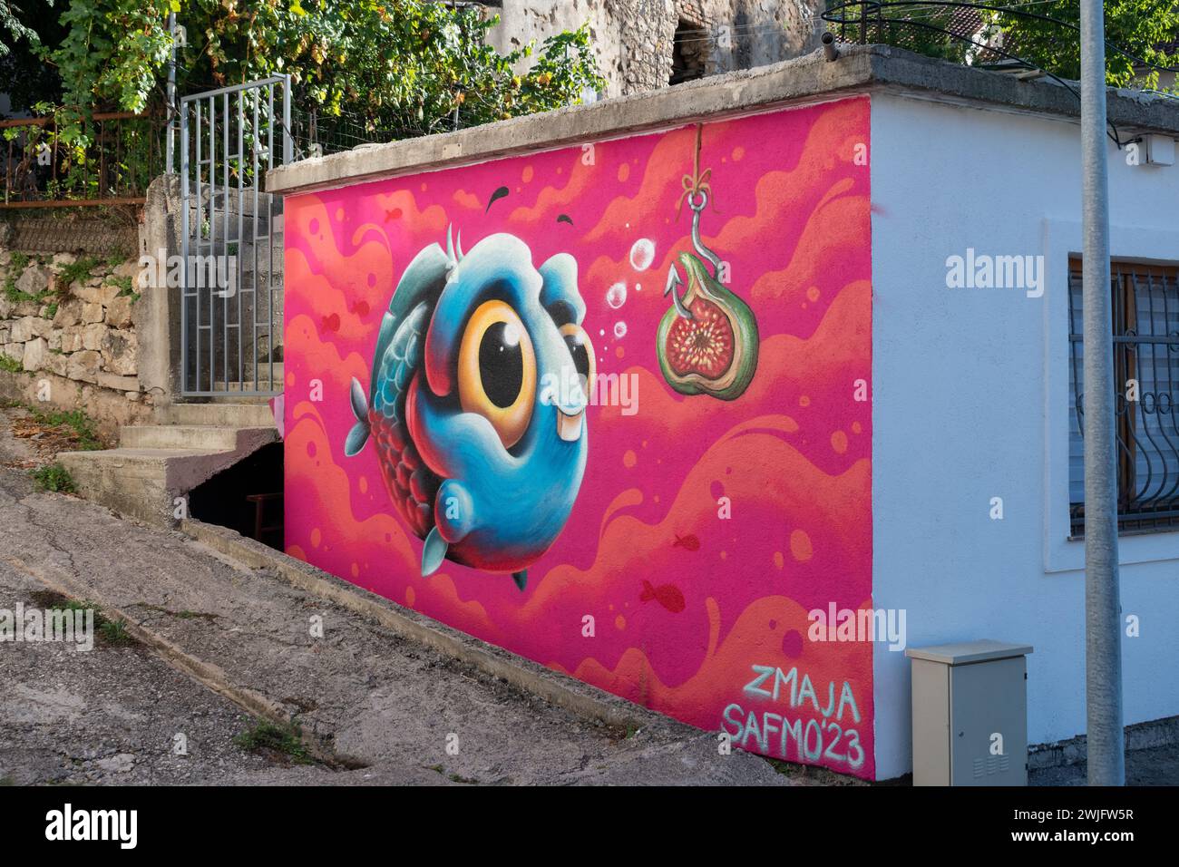 Fish urban graffiti hi-res stock photography and images - Alamy