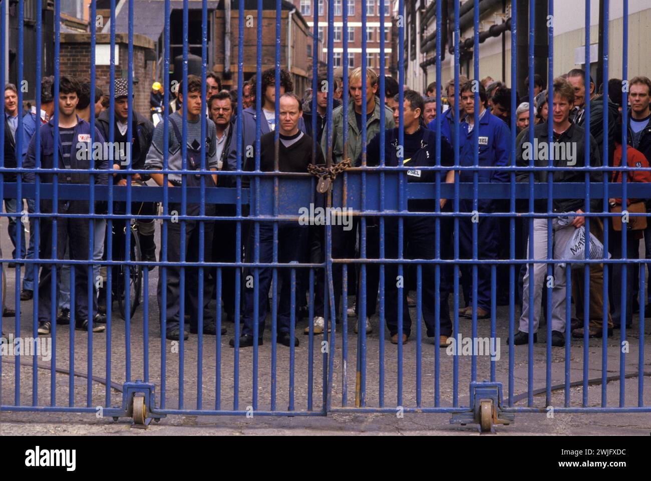Ship Building 1980s UK. Barrow-in-Furness. At the end of their shift ...