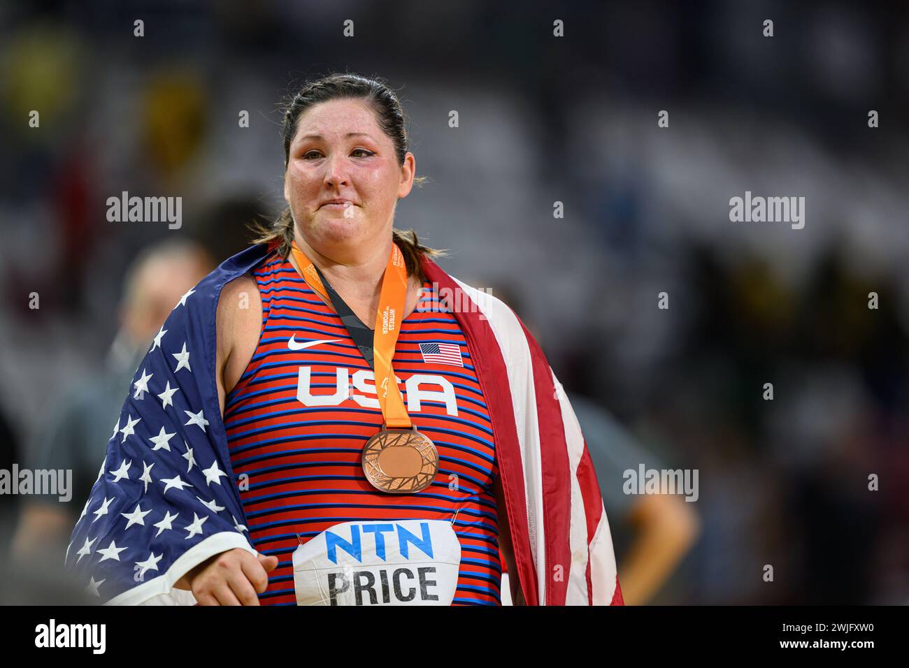 DeAnna PRICE celebrating his medal with the flag in the Budapest 2023 ...