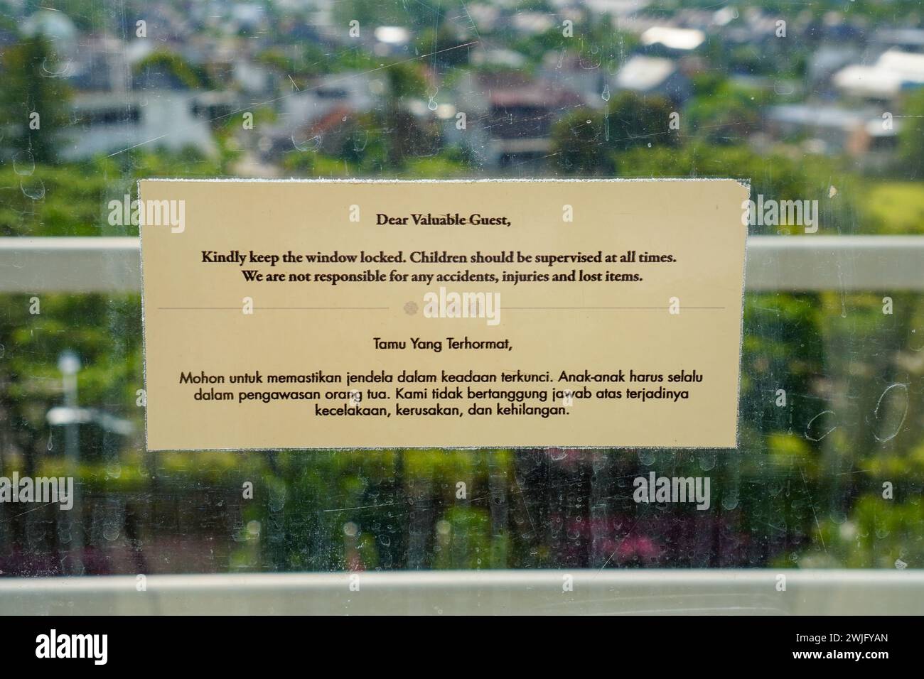 Warning button vector hi-res stock photography and images - Alamy