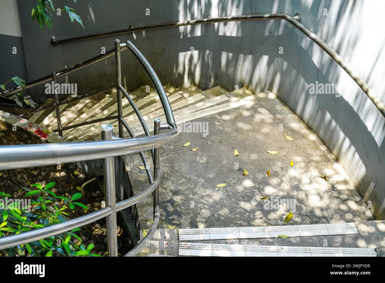 Looking down old wooden stairs hi-res stock photography and images - Alamy