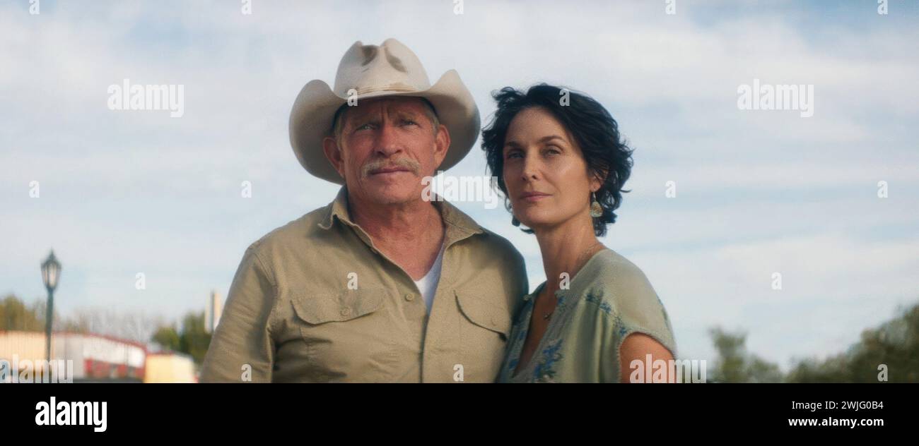 ACCIDENTAL TEXAN, (aka CHOCOLATE LIZARDS), from left: Thomas Haden ...