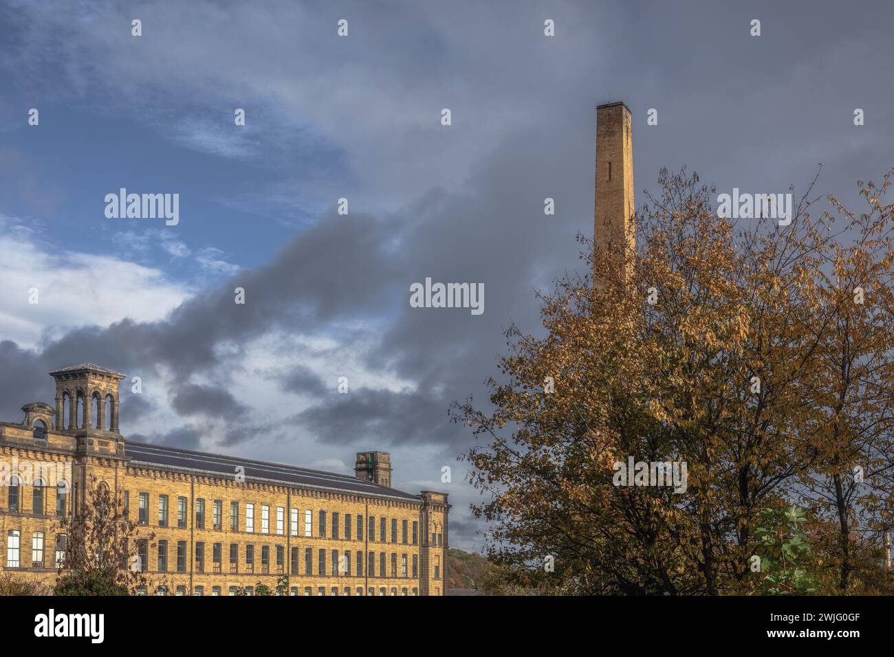 Buildings in saltaire hi-res stock photography and images - Alamy