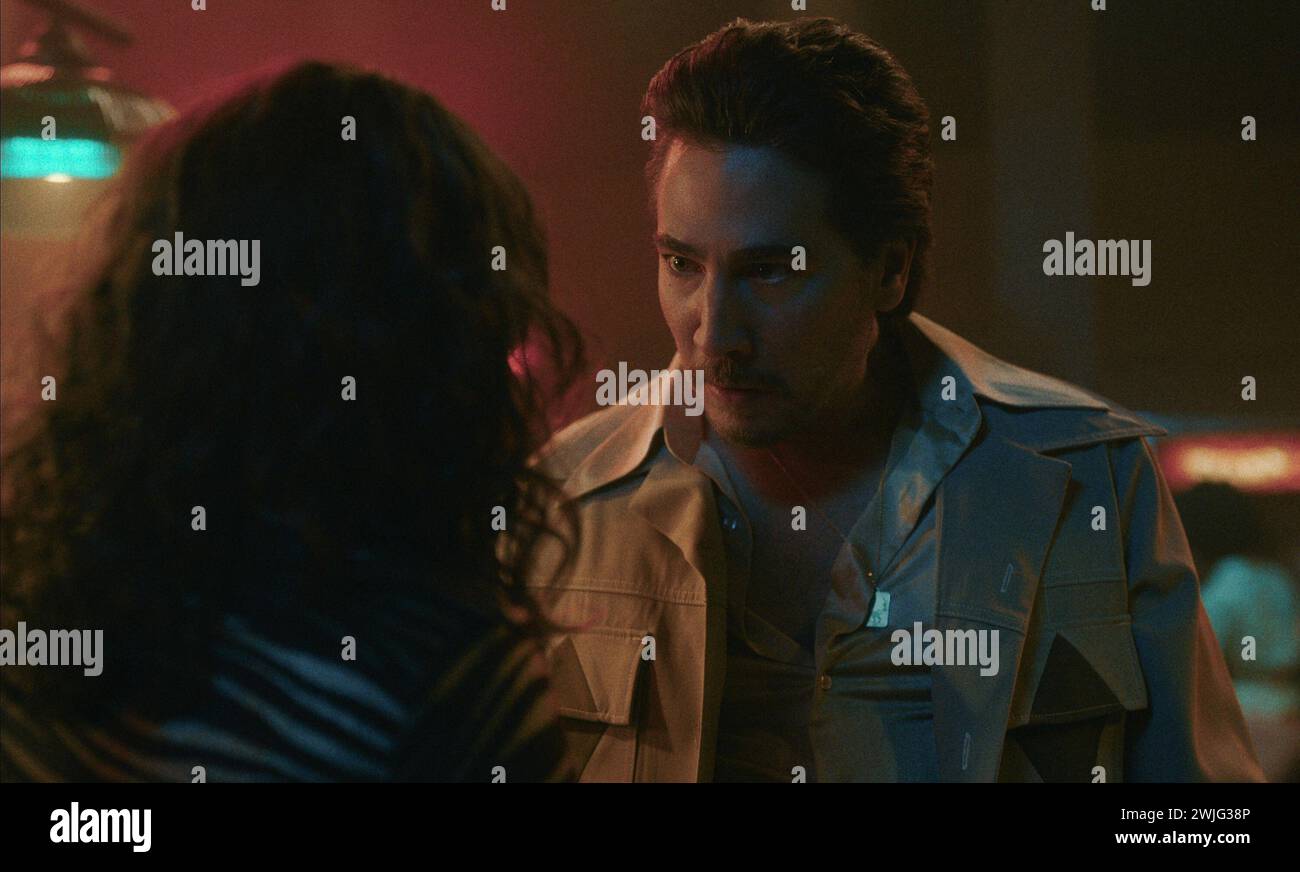 GRISELDA, from left: Sofia Vergara as Griselda Blanco, Alberto Ammann ...