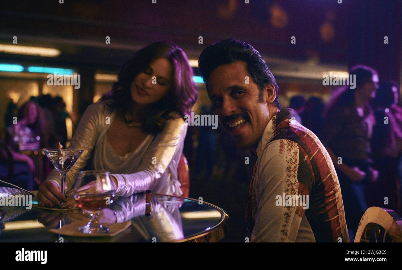 GRISELDA, from left: Sofia Vergara as Griselda Blanco, Wilmer Calderon ...