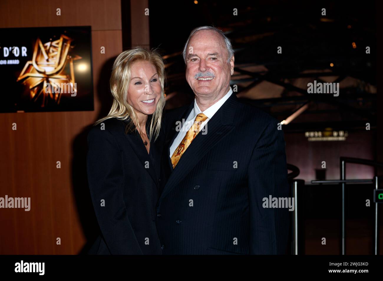 John marwood cleese with his wife jennifer wade hi-res stock ...