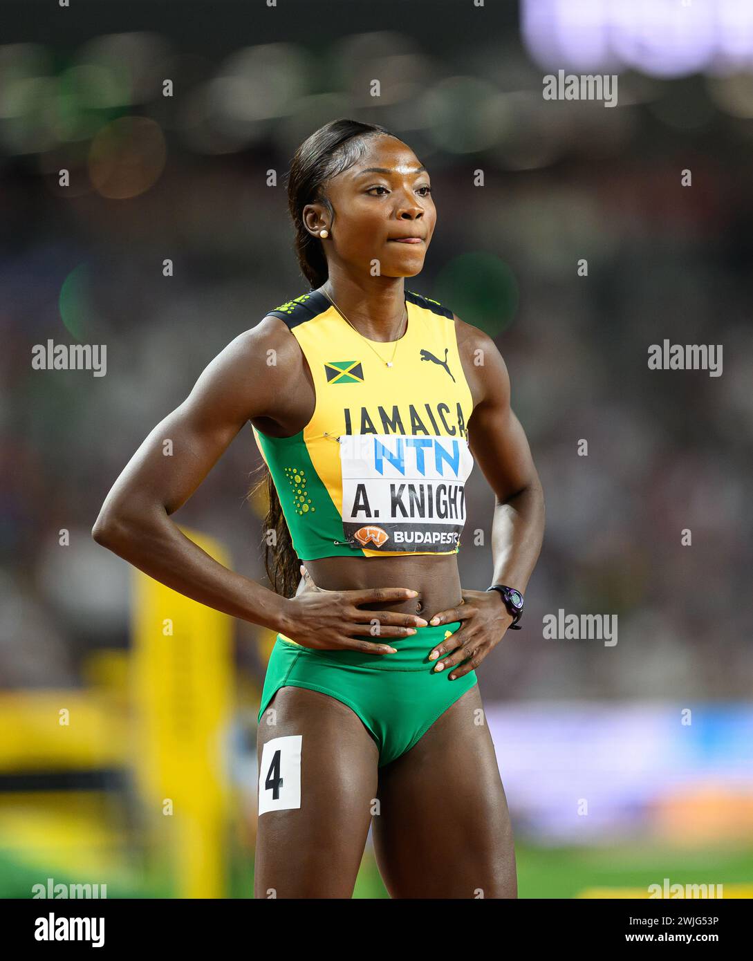 Andrenette KNIGHT participating in the 400 meters at the World ...