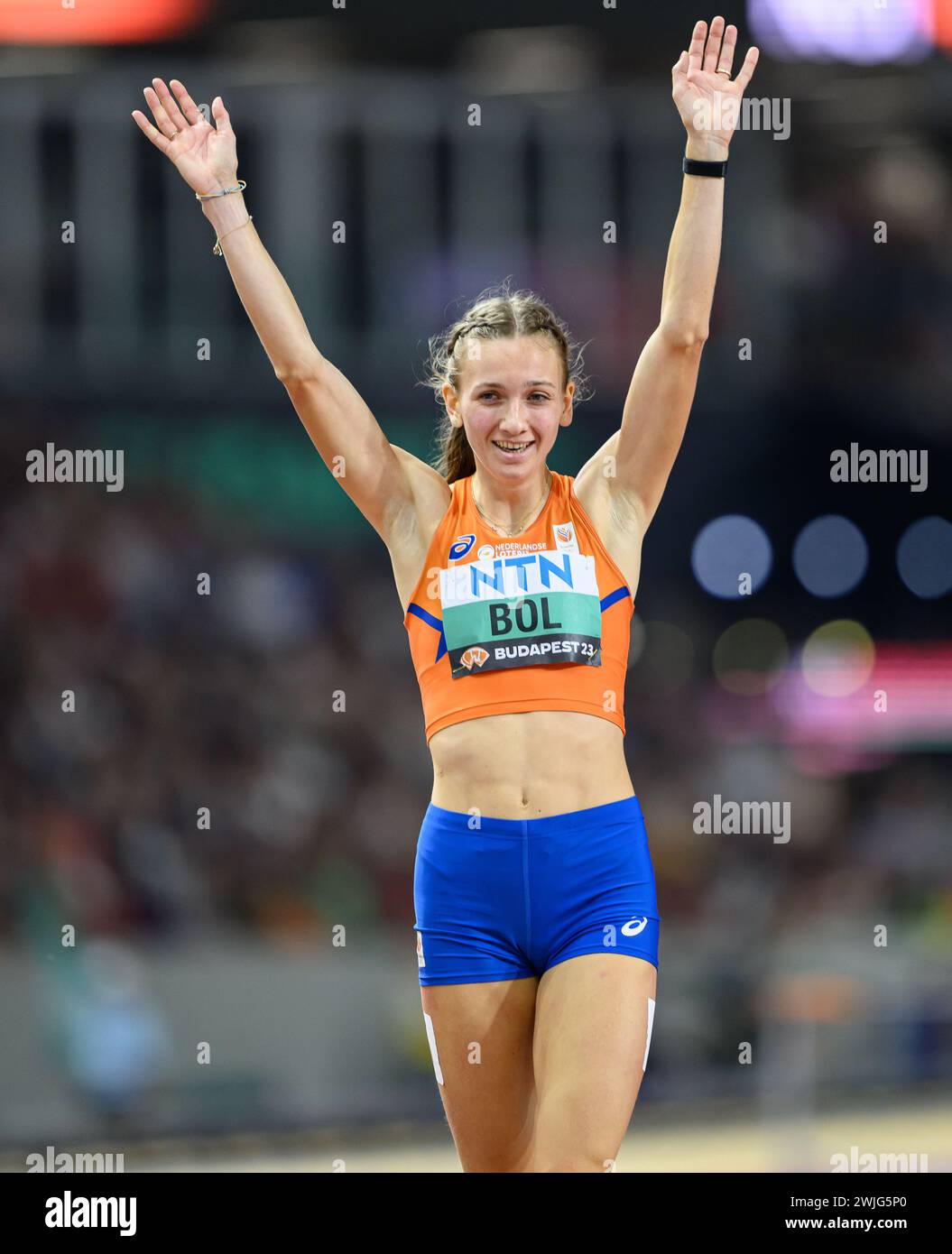 Femke BOL winning in the 400 meters at the World Athletics ...