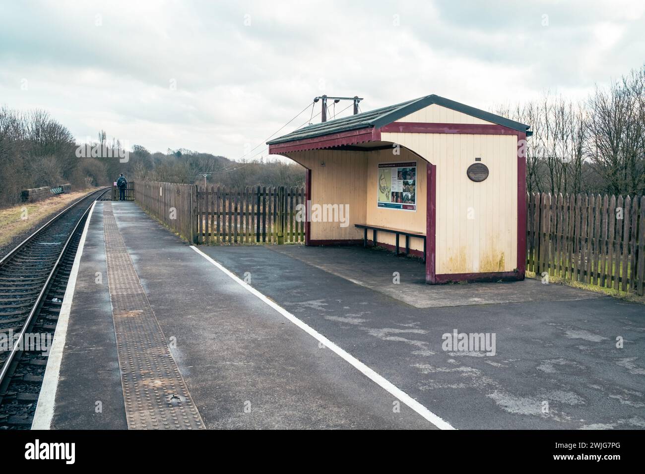 Waiting shed hi-res stock photography and images - Alamy