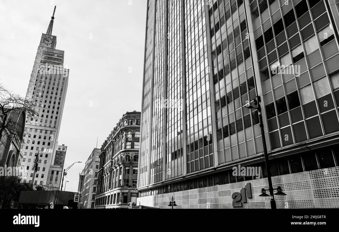 Dallas architecture glass hi-res stock photography and images - Alamy