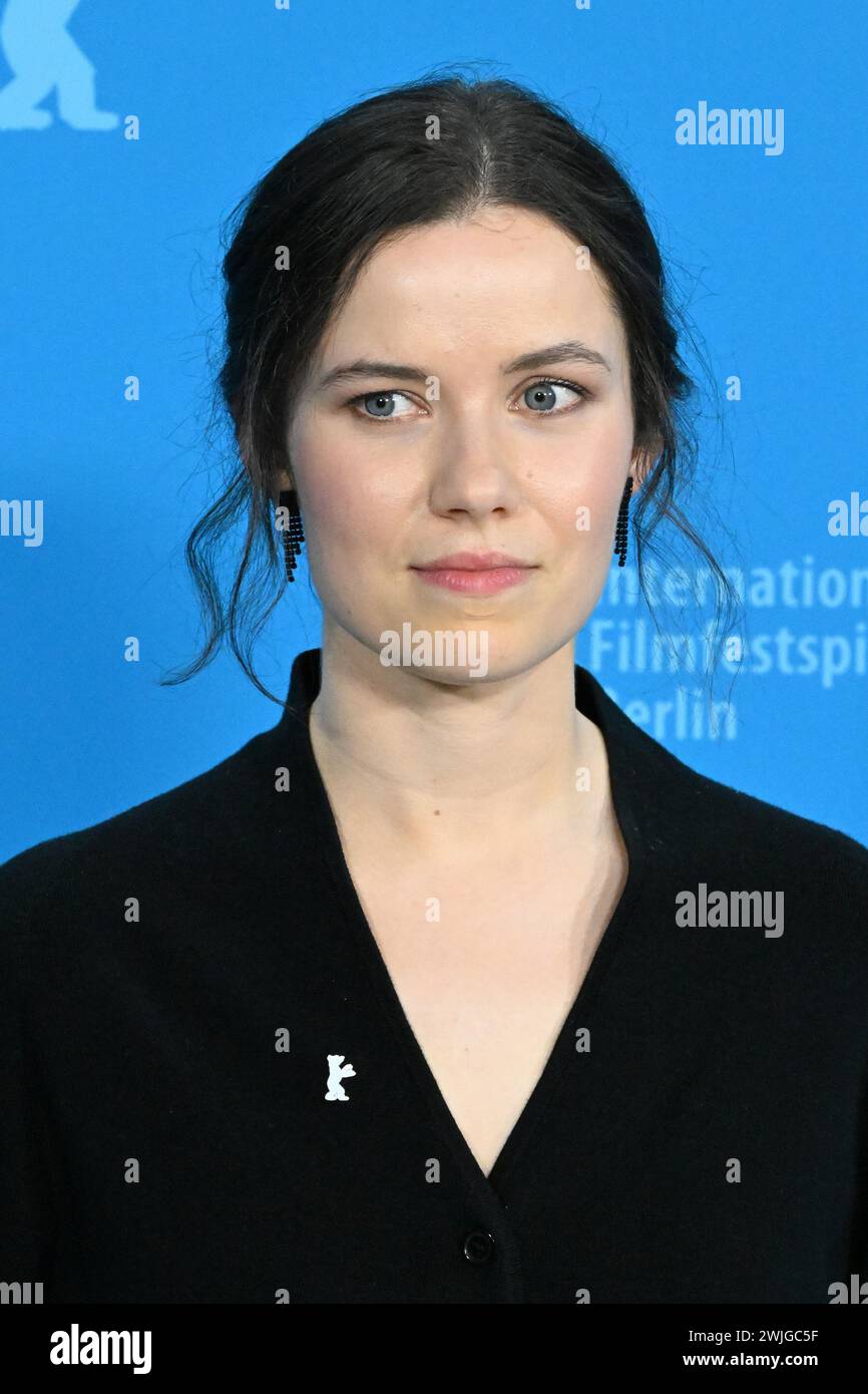 Berlin, Germany. 15th Feb, 2024. Irish actress Zara Devlin attends the photocall for Small ...