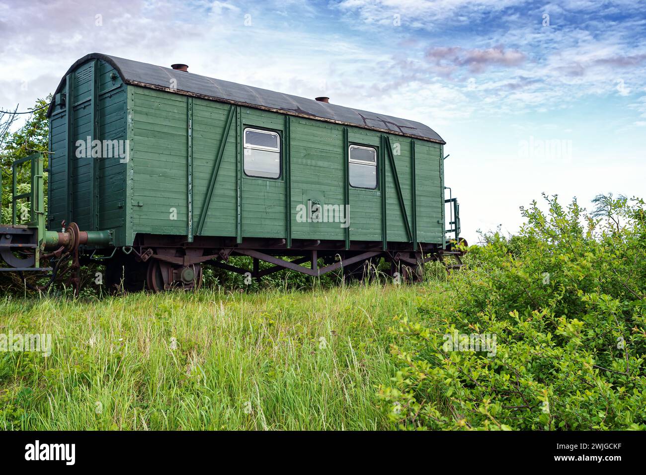 Old Discarded Railway Waggons On Abandoned Train Tracks Stock Photo - Alamy
