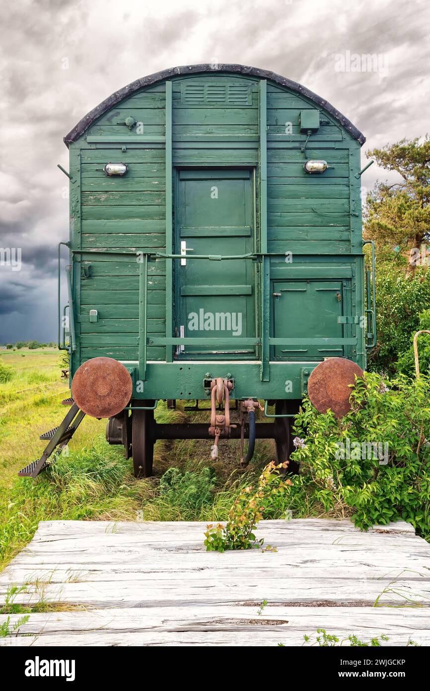Old Discarded Railway Waggons On Abandoned Train Tracks Stock Photo - Alamy